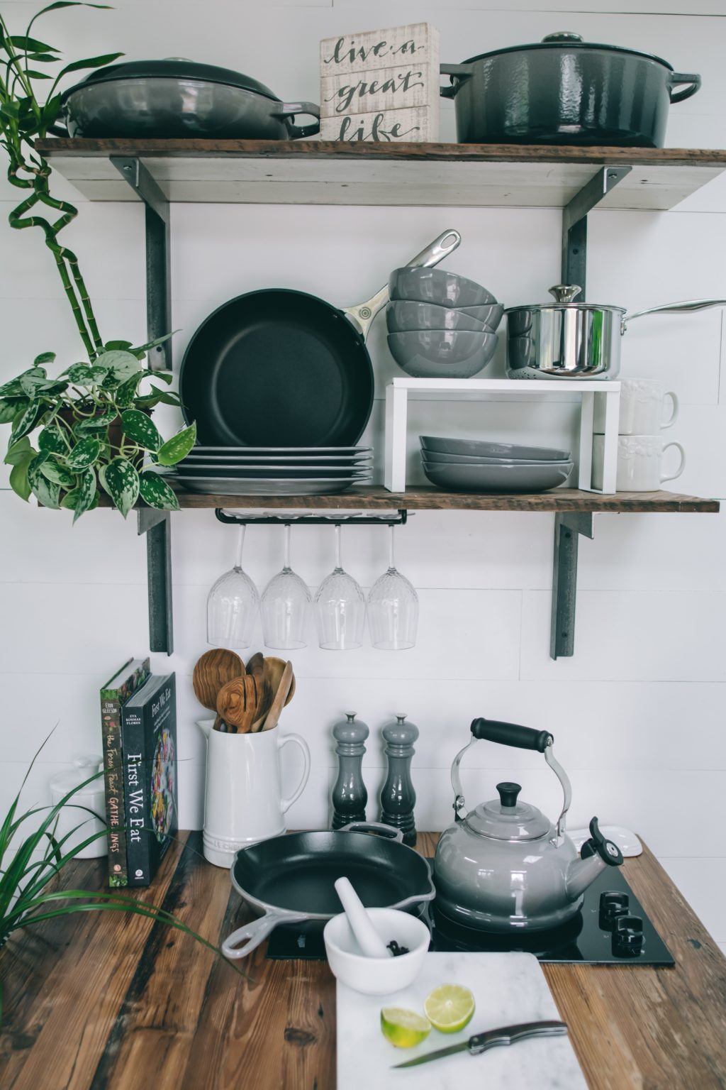 22 life-changing small apartment kitchen storage ideas